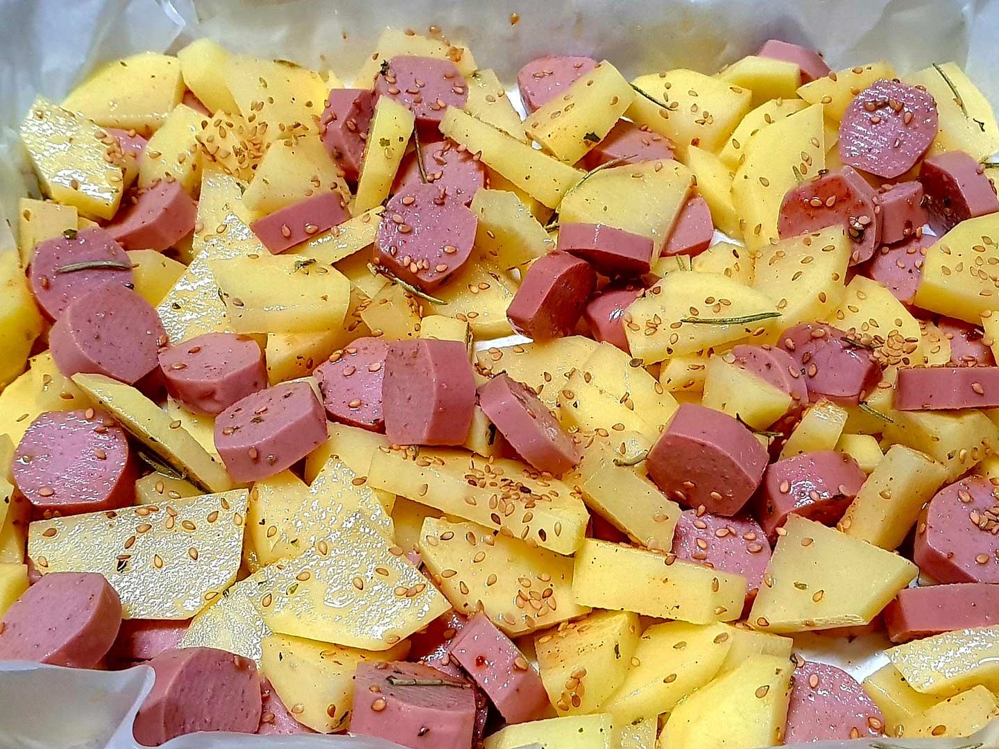 Baked potatoes and wurstel | Gambuzza ® - Organic Italian Sesame Seeds