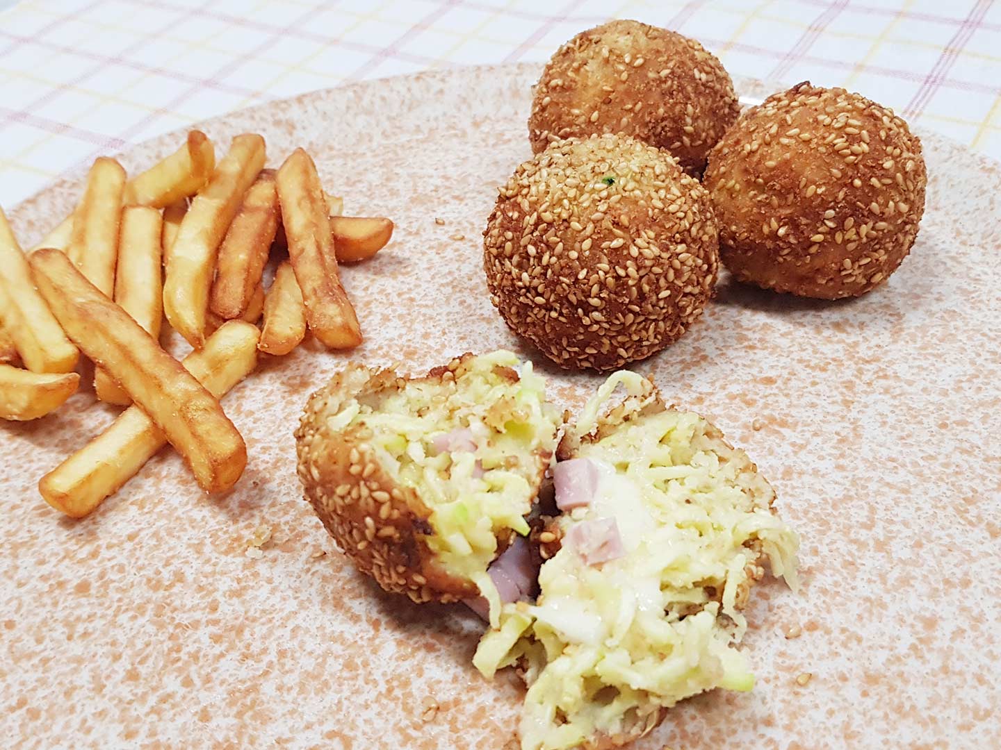 Courgette arancini breaded with italian sesame seeds | Gambuzza ...